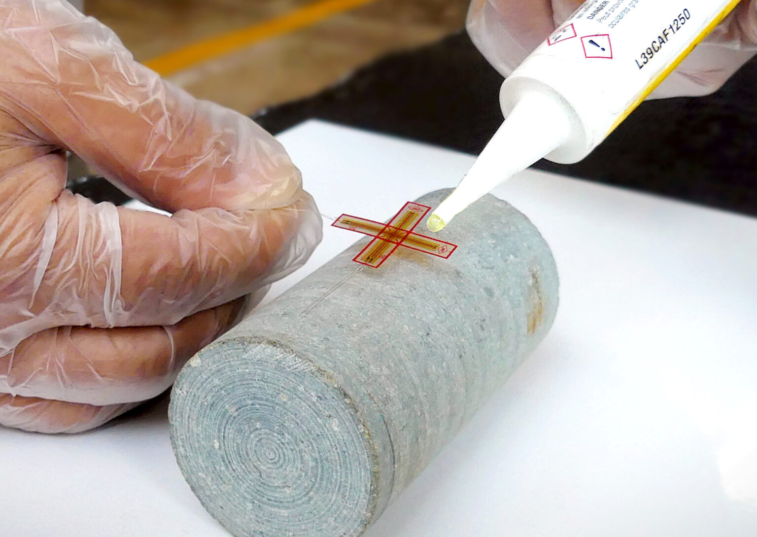 Ensayos en Rocas – Anddes Geolab